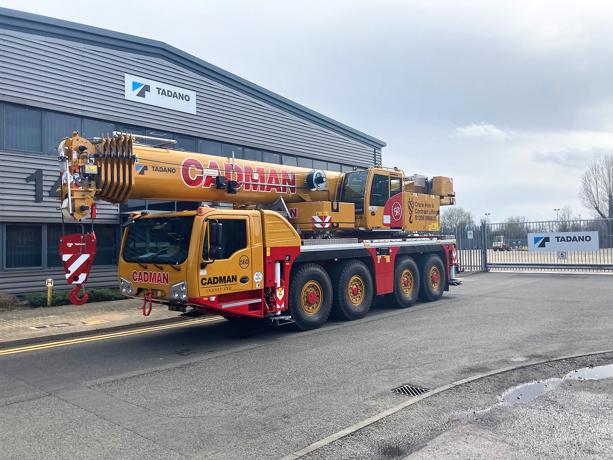 Cadman takes delivery of first Tadano AC 4.080-1 in the UK